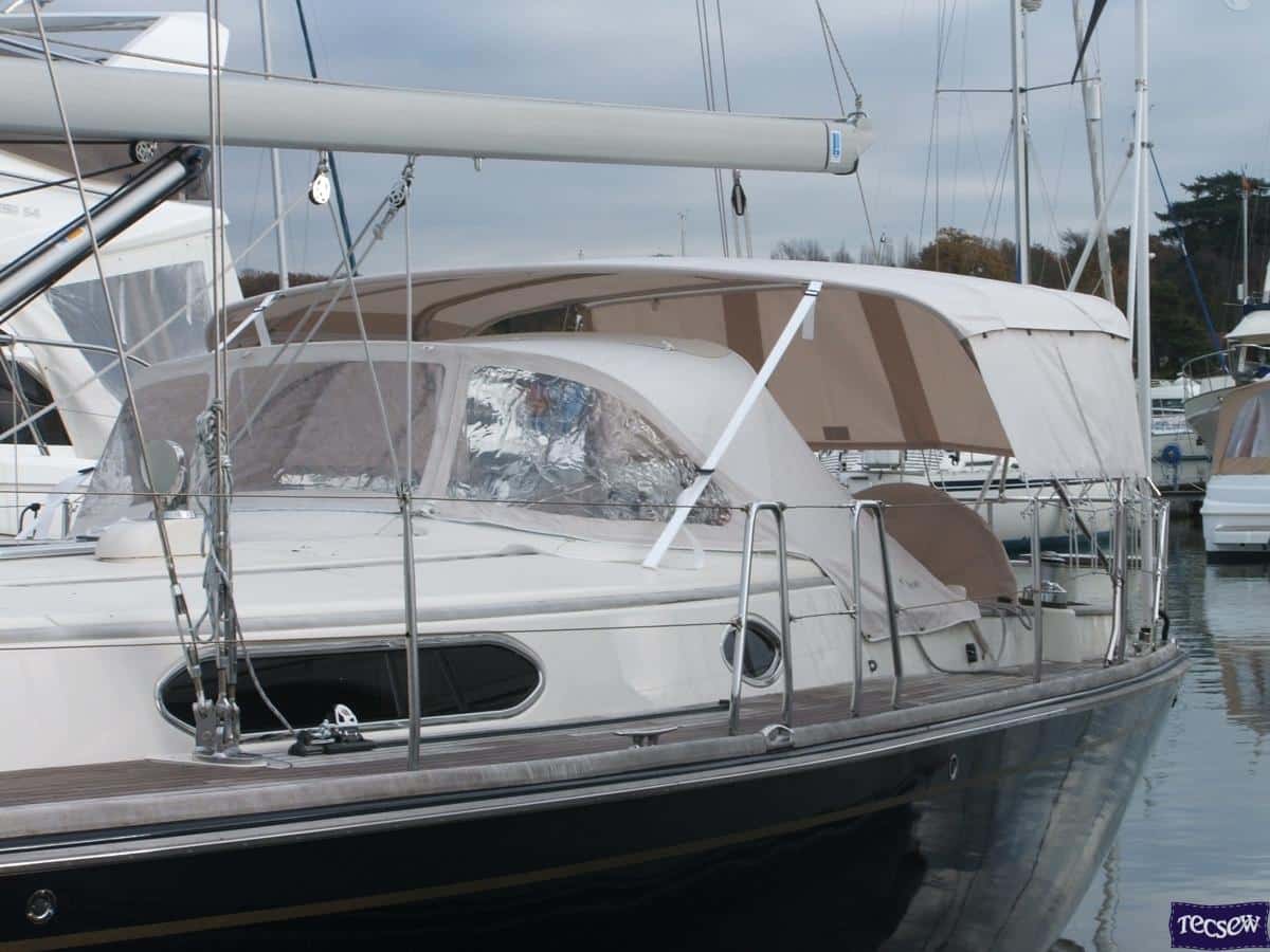 Moody 41 Classic bimini with optional zipped side panels - Tecsew