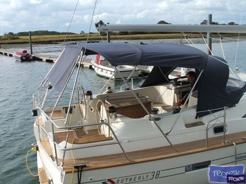 Southerly 38 Bimini - Tecsew