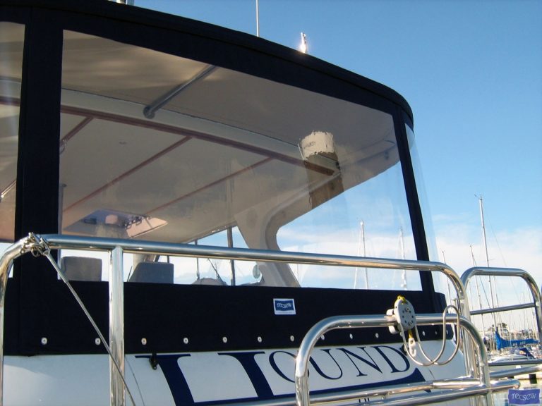 Hound 61 Cockpit Enclosure using Sunbrella Supreme_6 - Tecsew