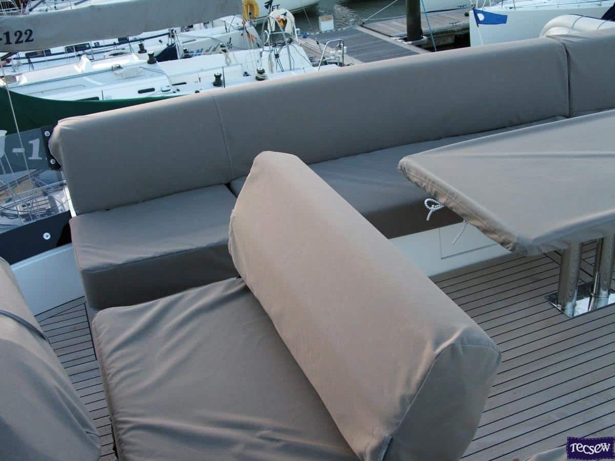 Sealine F42 Flybridge crew covers - Tecsew