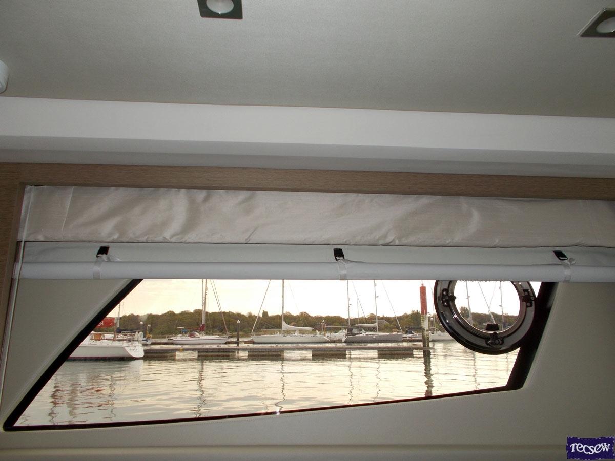 Jeanneau Prestige 500F, Roll Up Interior Black Out Window Blinds, ref ...