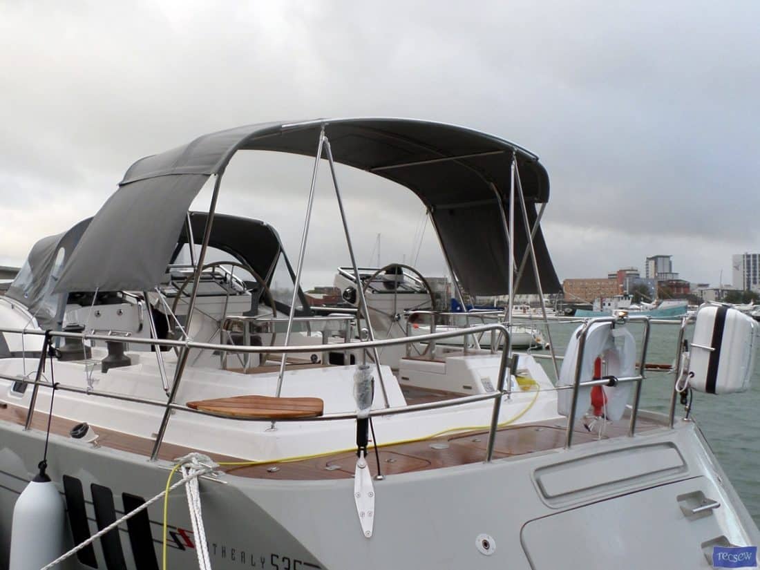 Southerly 535 3 bar Bimini with stretcher bars and welded grab bar, ref ...